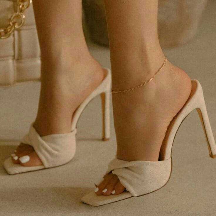 Beige Glam Diva Heels – GloGlamp